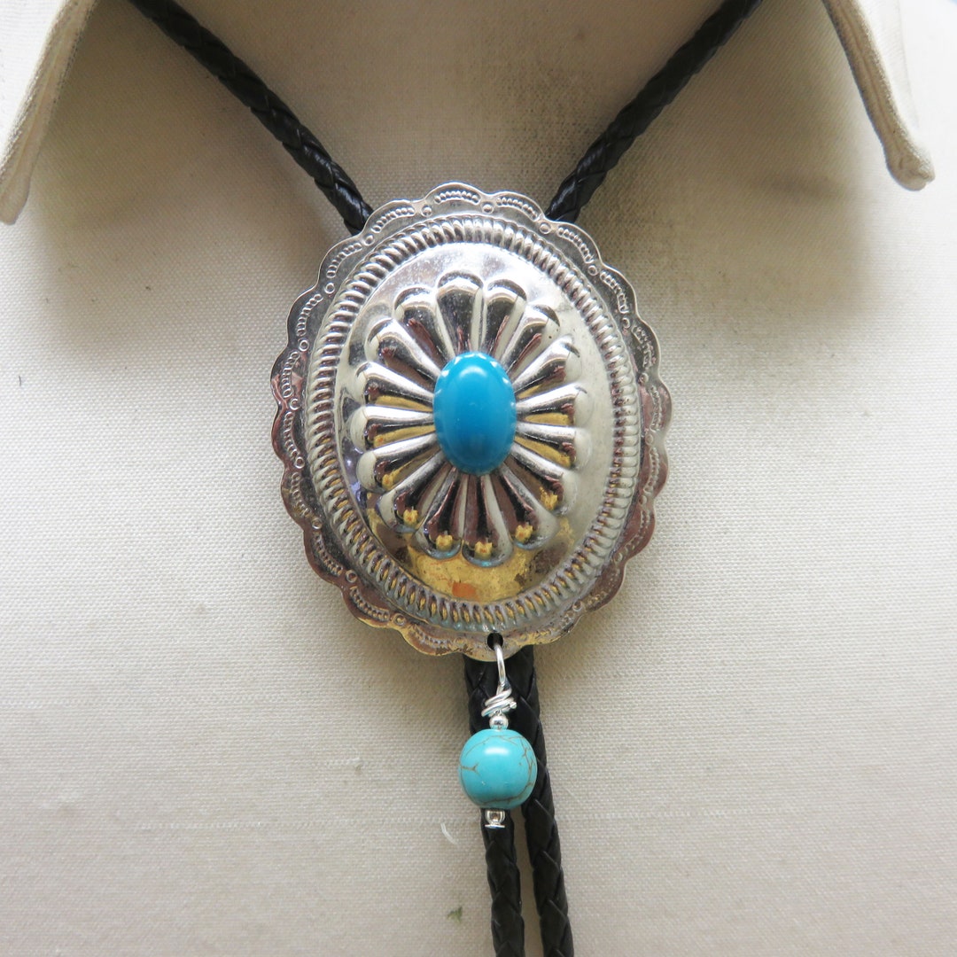 Vintage Silvery Metal Concho Design Bolo Tie, Sunflower Design, Faux ...
