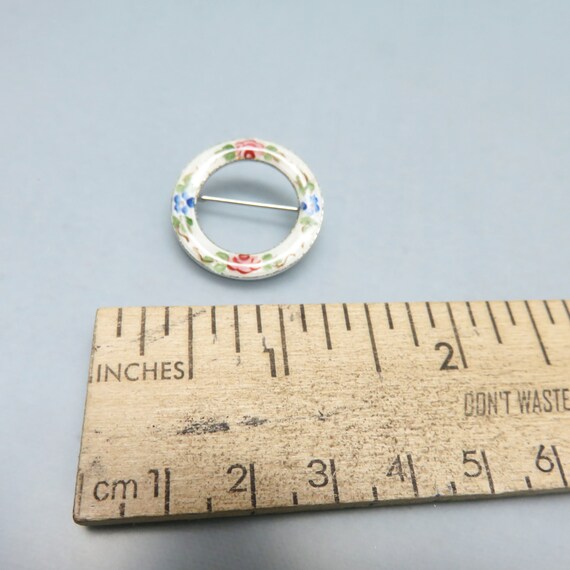 1960s White Floral Guillioche Enamel Circle Pin, LaMo… - Gem