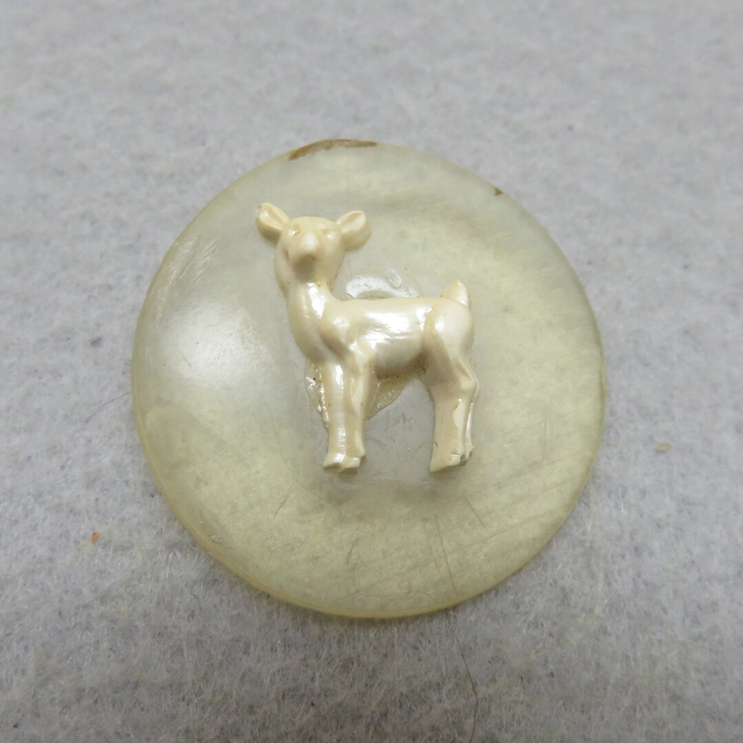 1940s Bakelite Deer Fawn Button - Etsy