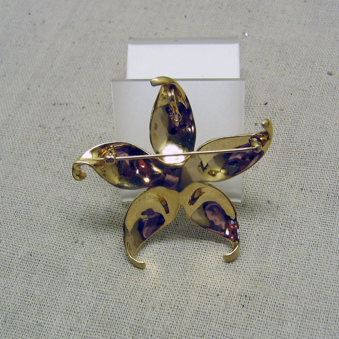 Vintage 14KT Gold Five Petaled Lily Brooch or Pin - Etsy