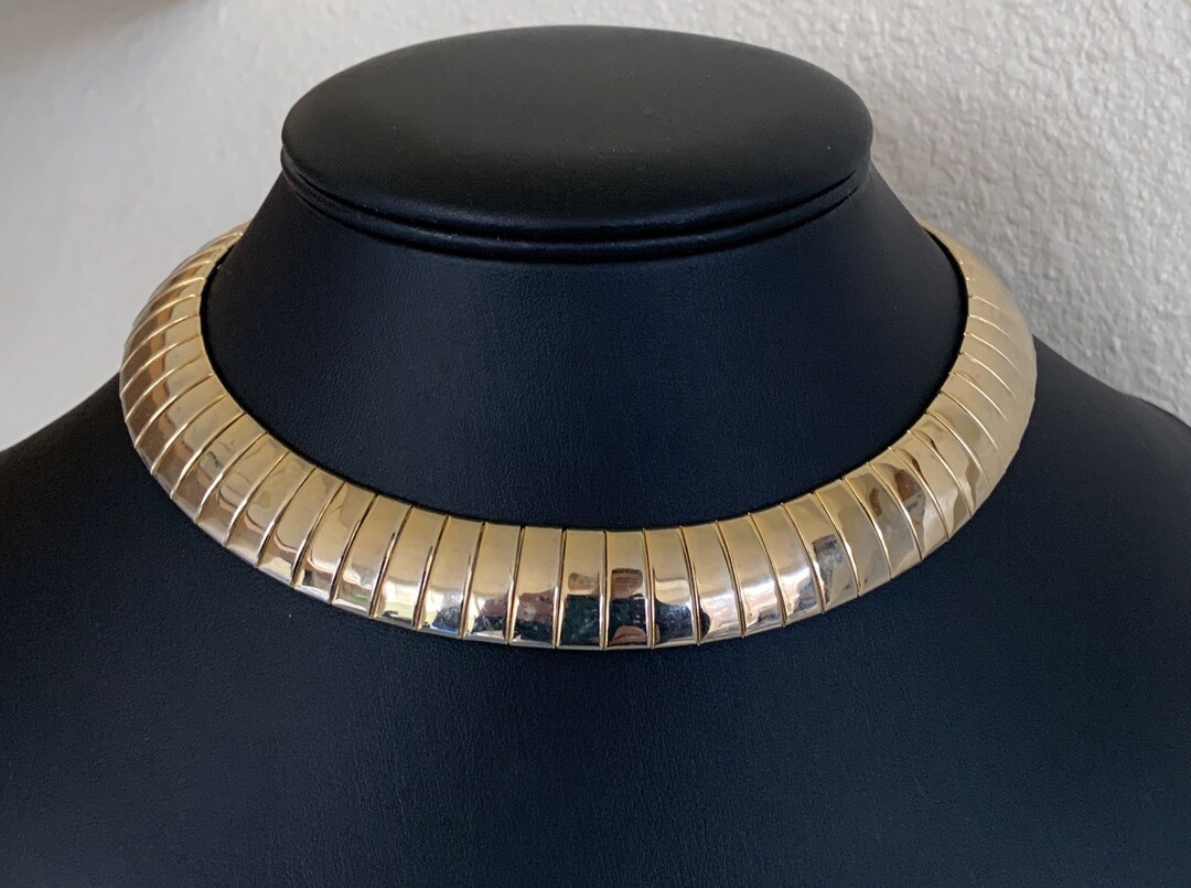 Warm Shiny Gold Round Omega Chain Collar Necklace With Invisible Clasp ...