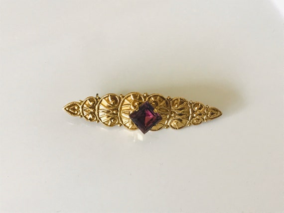 Vintage Repousse Gold Plated High Relief Bar Pin With… - Gem