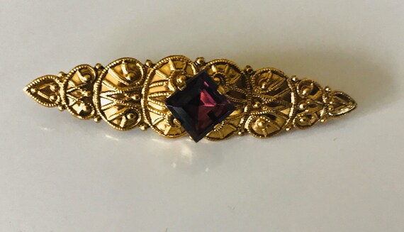 Vintage Repousse Gold Plated High Relief Bar Pin With… - Gem