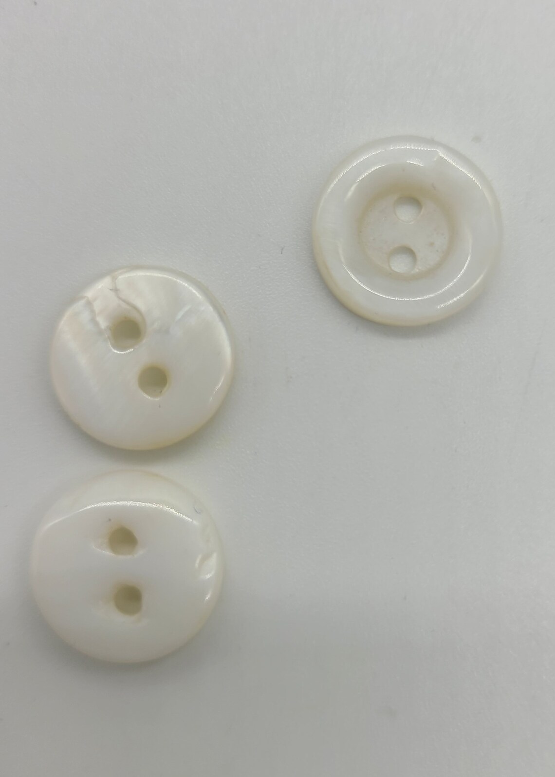 3 White Vintage Buttons - Etsy