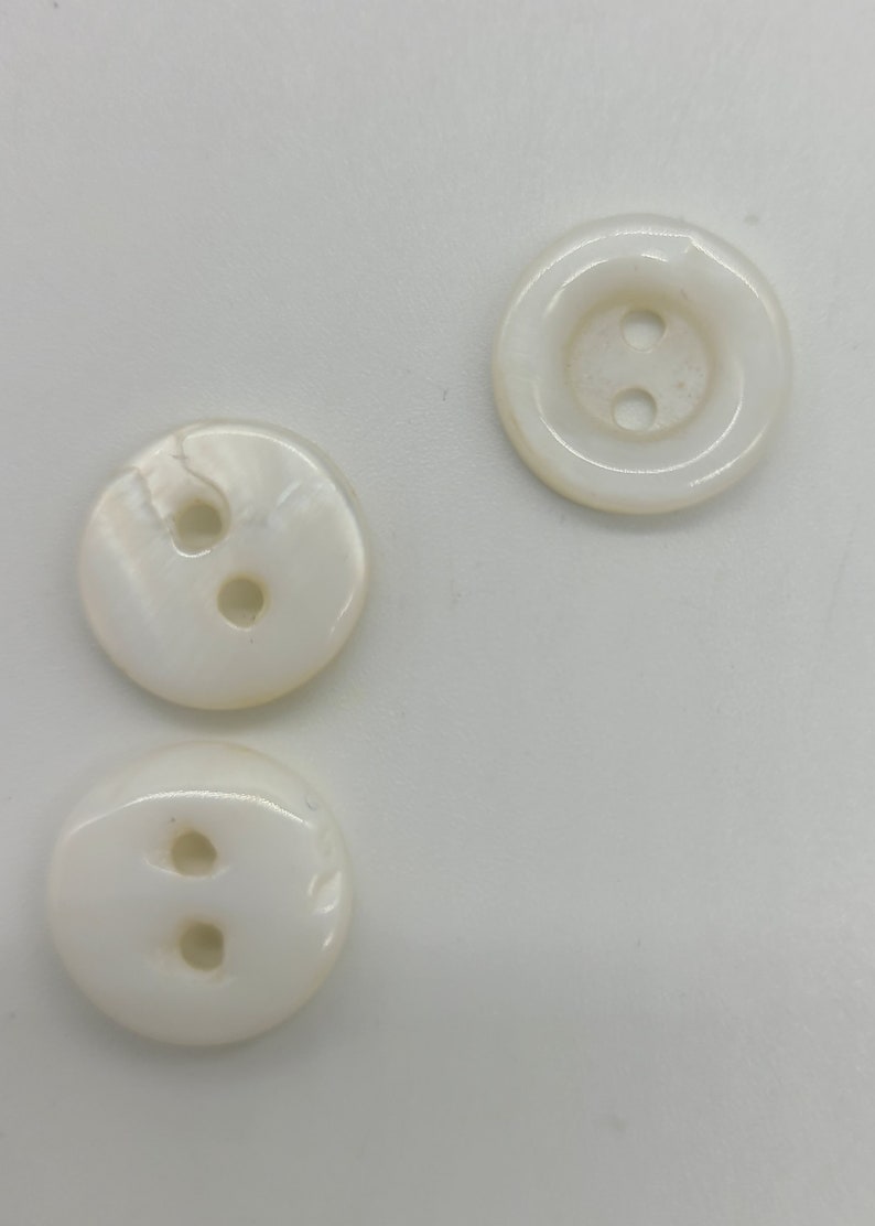 3 White Vintage Buttons - Etsy