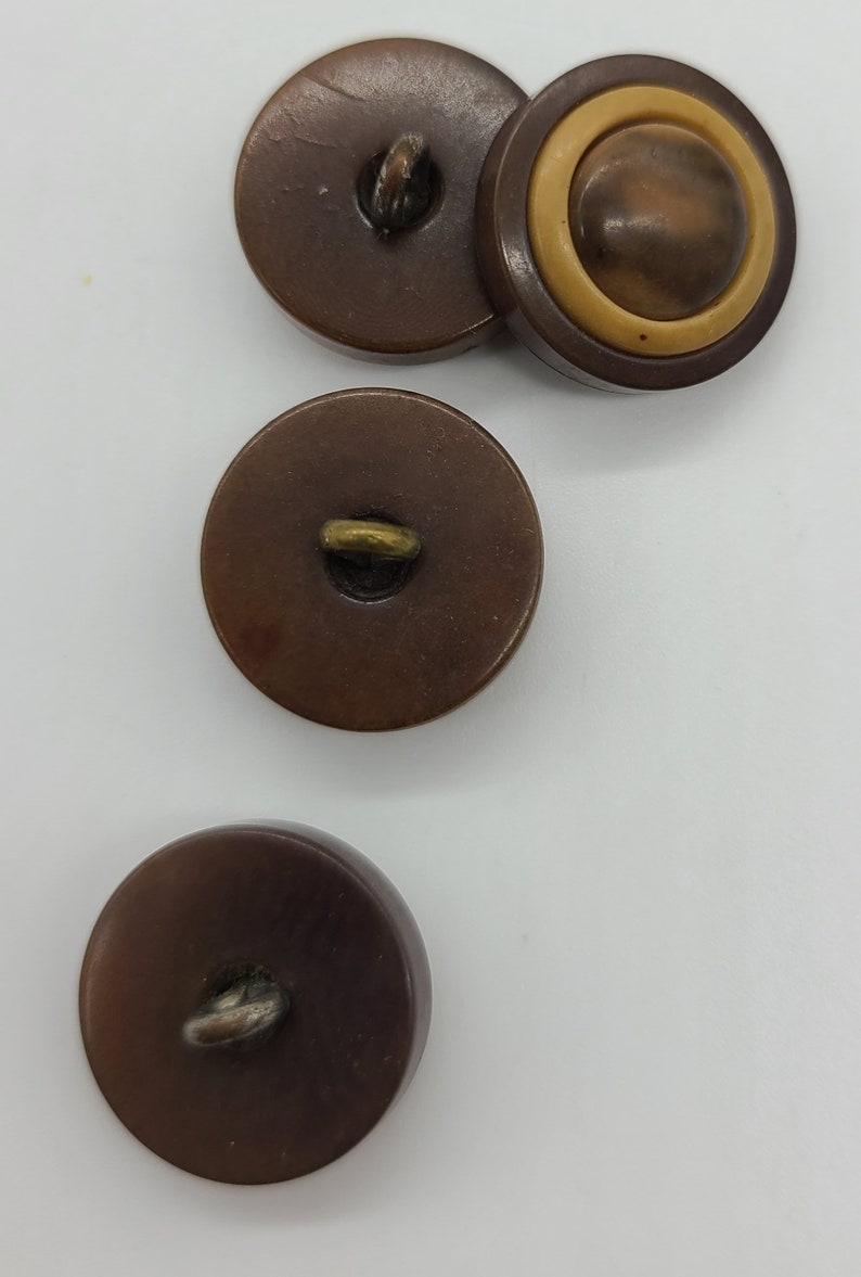 4 Brown Vintage Buttons - Etsy