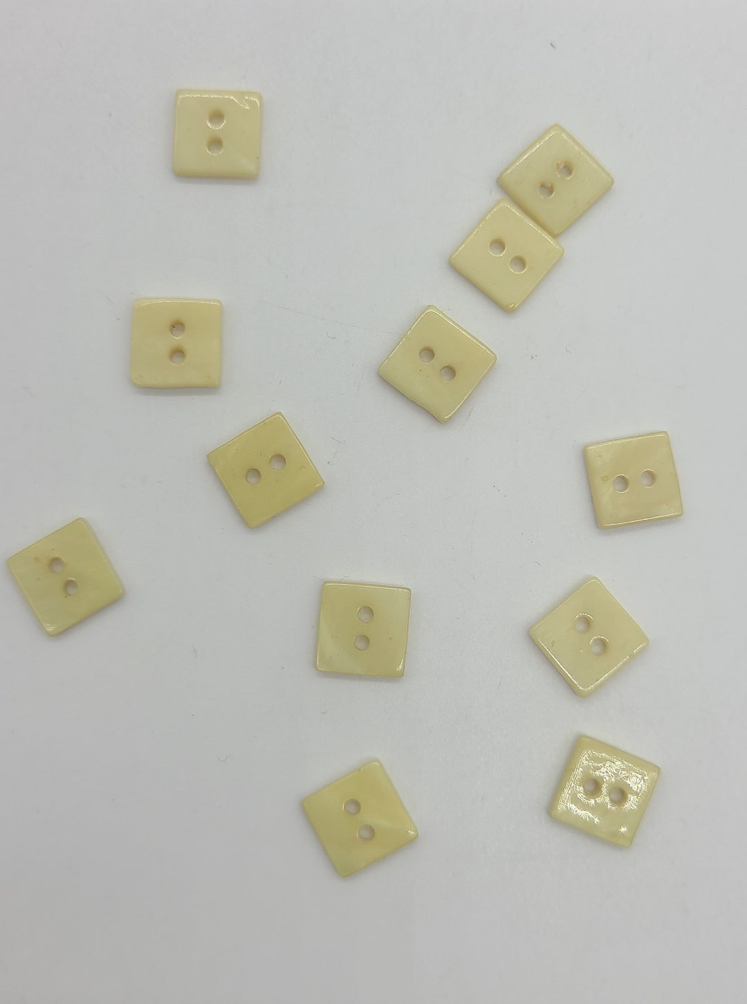 12 Pale Yellow Buttons - Etsy