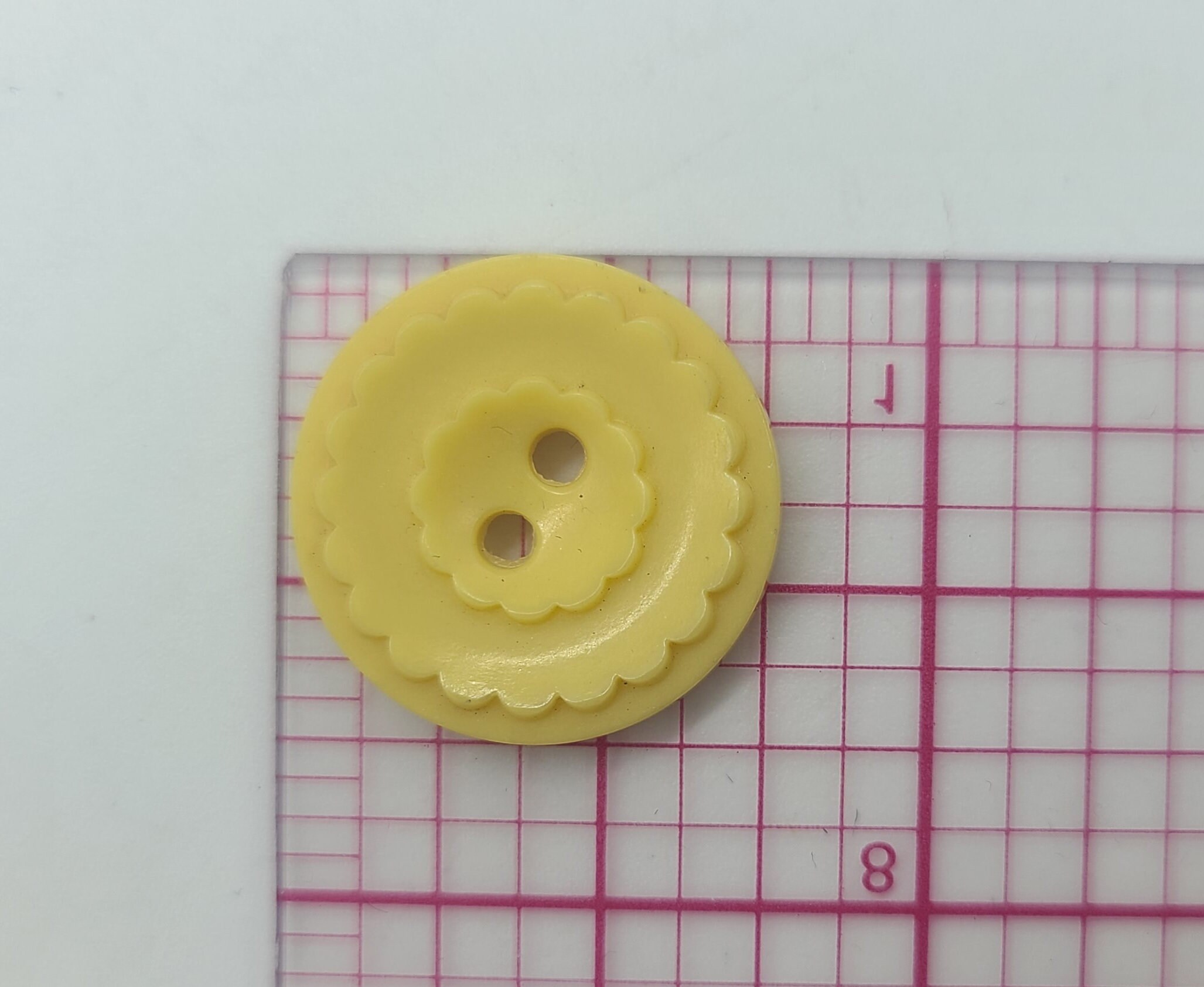 6 Yellow Flower Vintage Buttons - Etsy