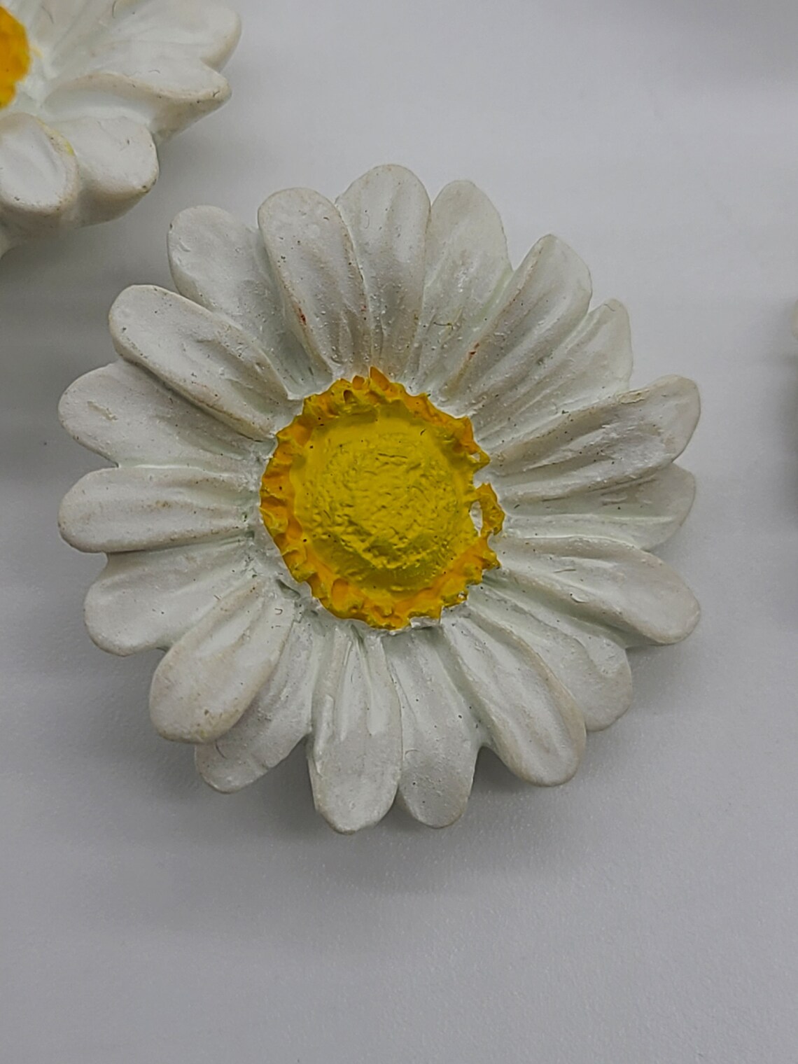 4 Daisy Buttons - Etsy