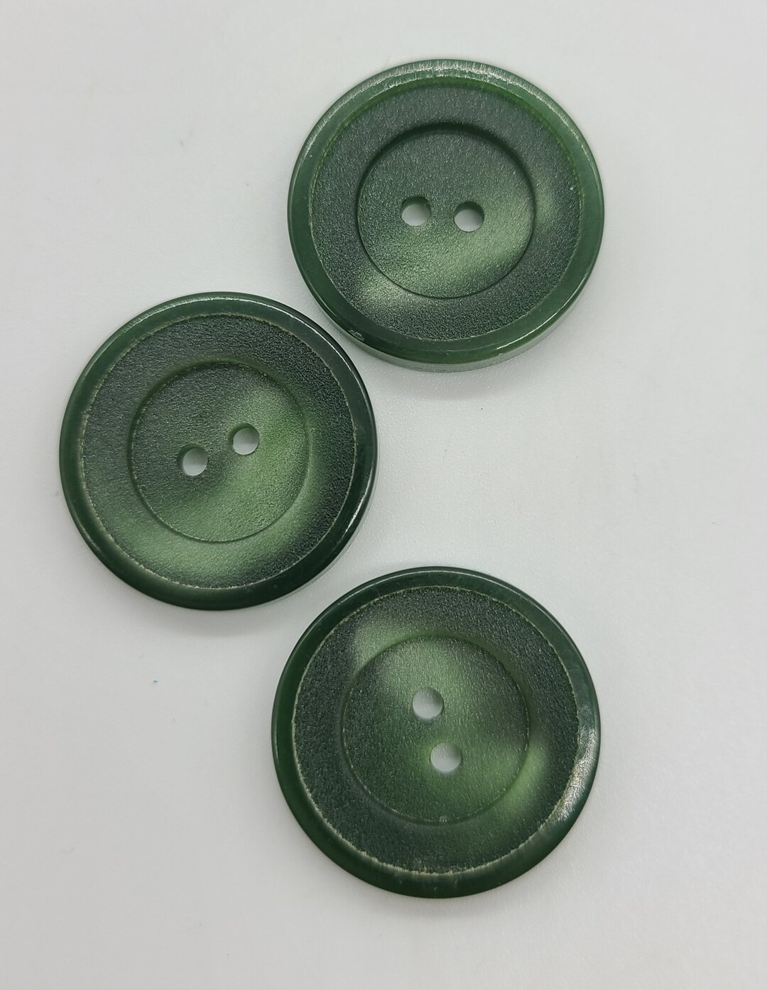 3 Vintage Green Buttons - Etsy