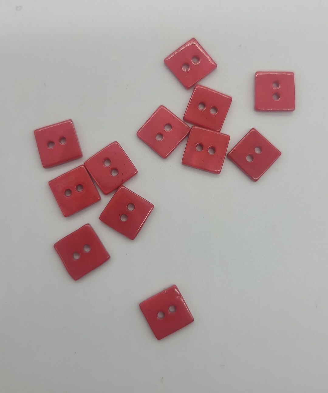 12 Wee Red Vintage Buttons - Etsy