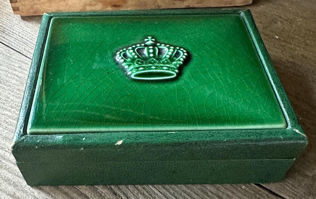 Vintage Emerald Green Box With Crown - Etsy