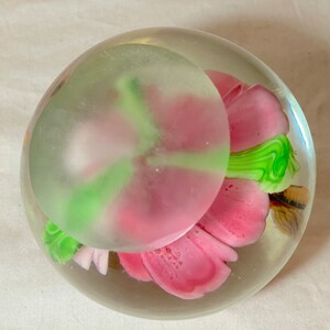 Vintage Hand Blown Art Studio Glass Flower Bee Rose Paperweight Ball ...