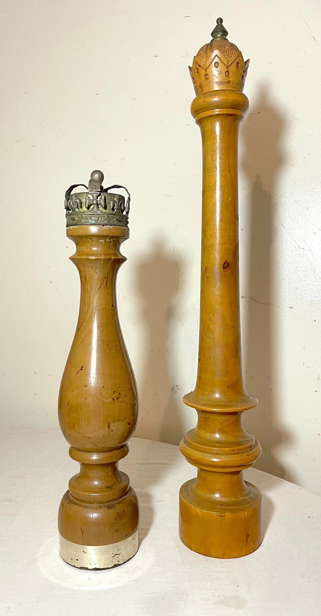 LARGE Antique Carved Maple Wood King Queen Chess Salt and Pepper ...