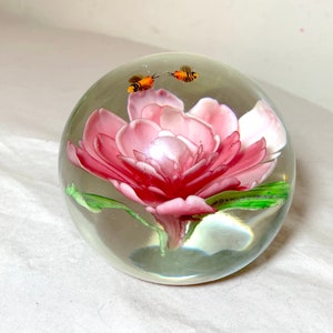 Vintage Hand Blown Art Studio Glass Flower Bee Rose Paperweight Ball ...
