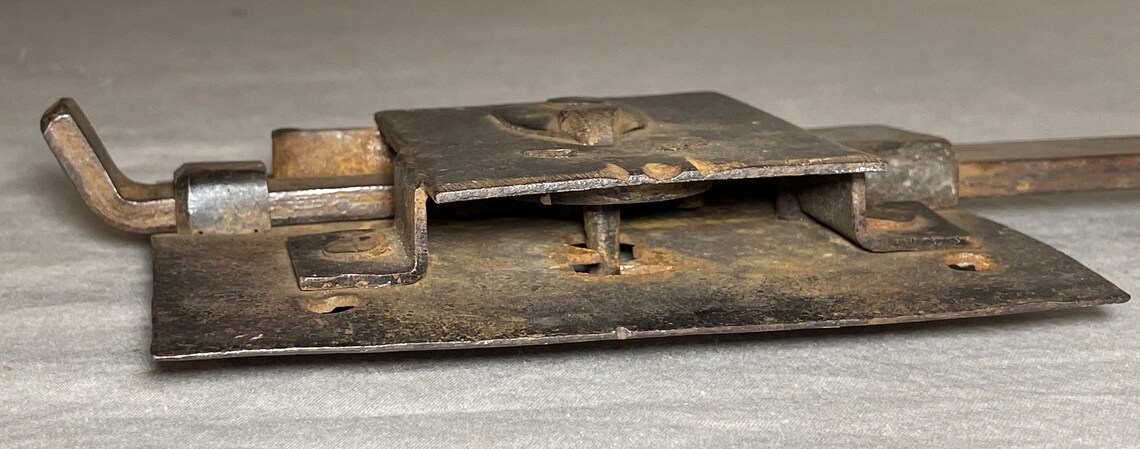 Antique 1700's Handmade Wrought Iron Skeleton Key Lock Locking Mech ...