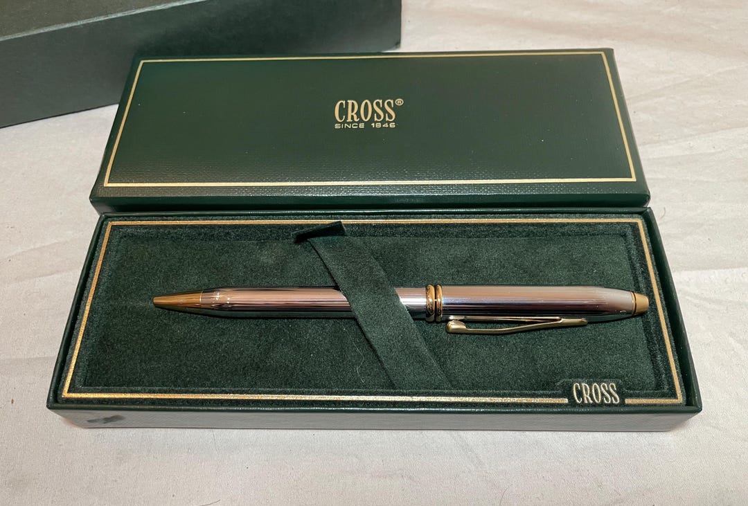 New Cross Townsend Medalist Art Deco Luxury Yellow Gold Chrome ...