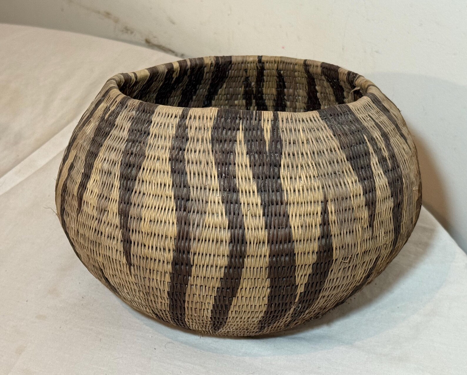 Antique Native American Maidu Tribe Hand Woven Polychromed Wicker ...