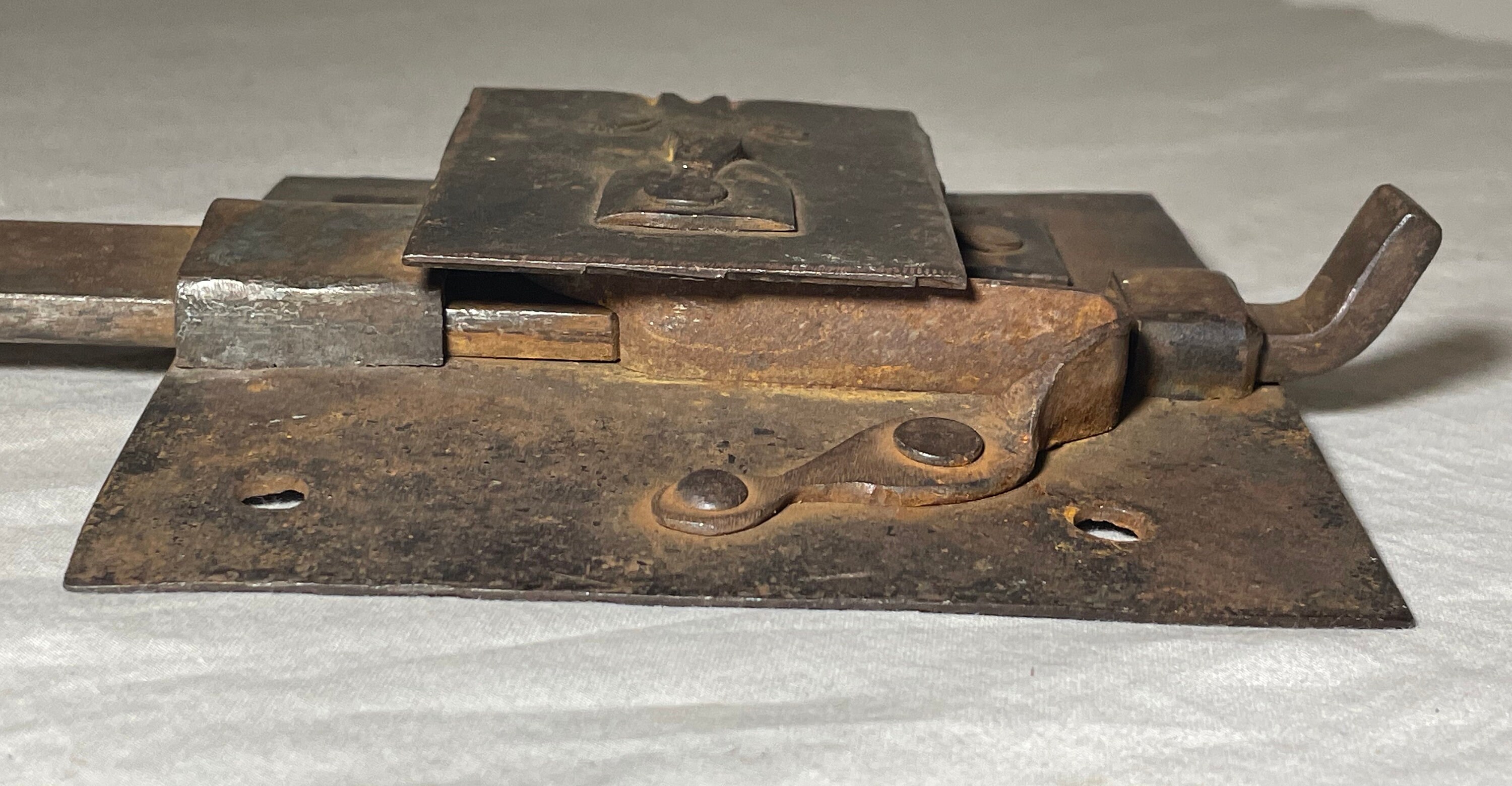 Antique 1700's Handmade Wrought Iron Skeleton Key Lock Locking Mech ...