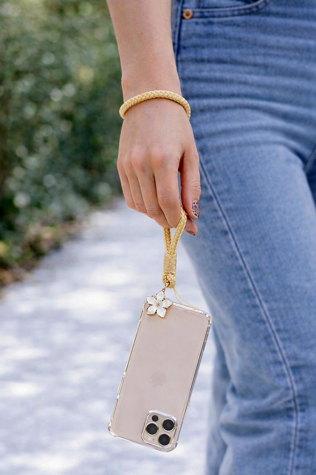 Elegant Floral Handmade Wristlet and Lanyard Chic Accessory for Phones ...