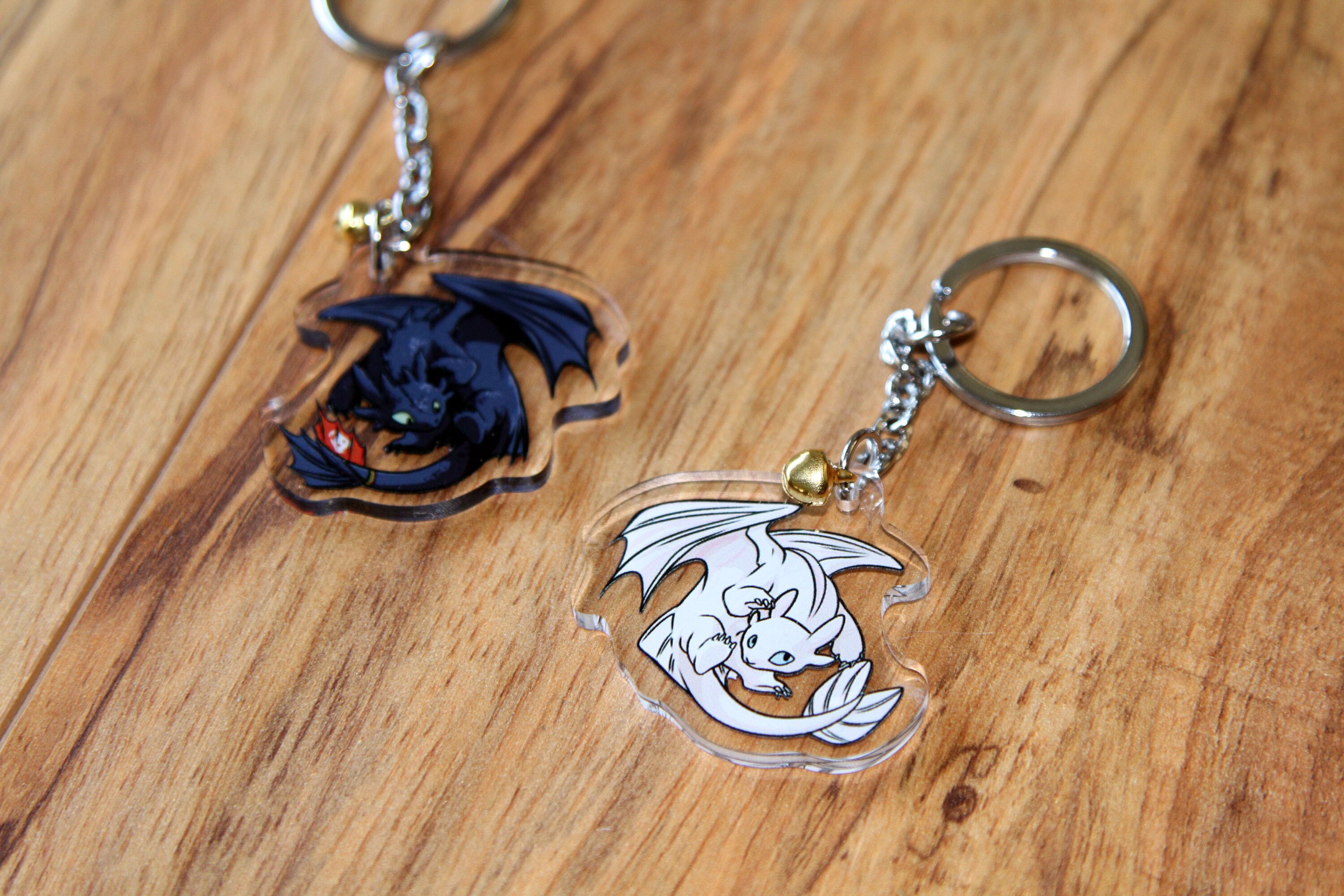 Toothless/ Light Fury How to Train Your Dragon Phone Charm | Etsy