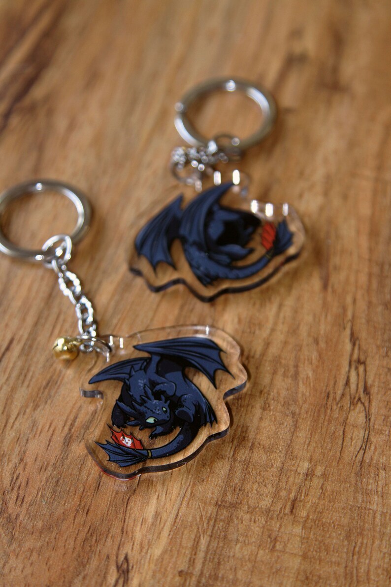 Toothless/ Light Fury How to Train Your Dragon Phone Charm | Etsy