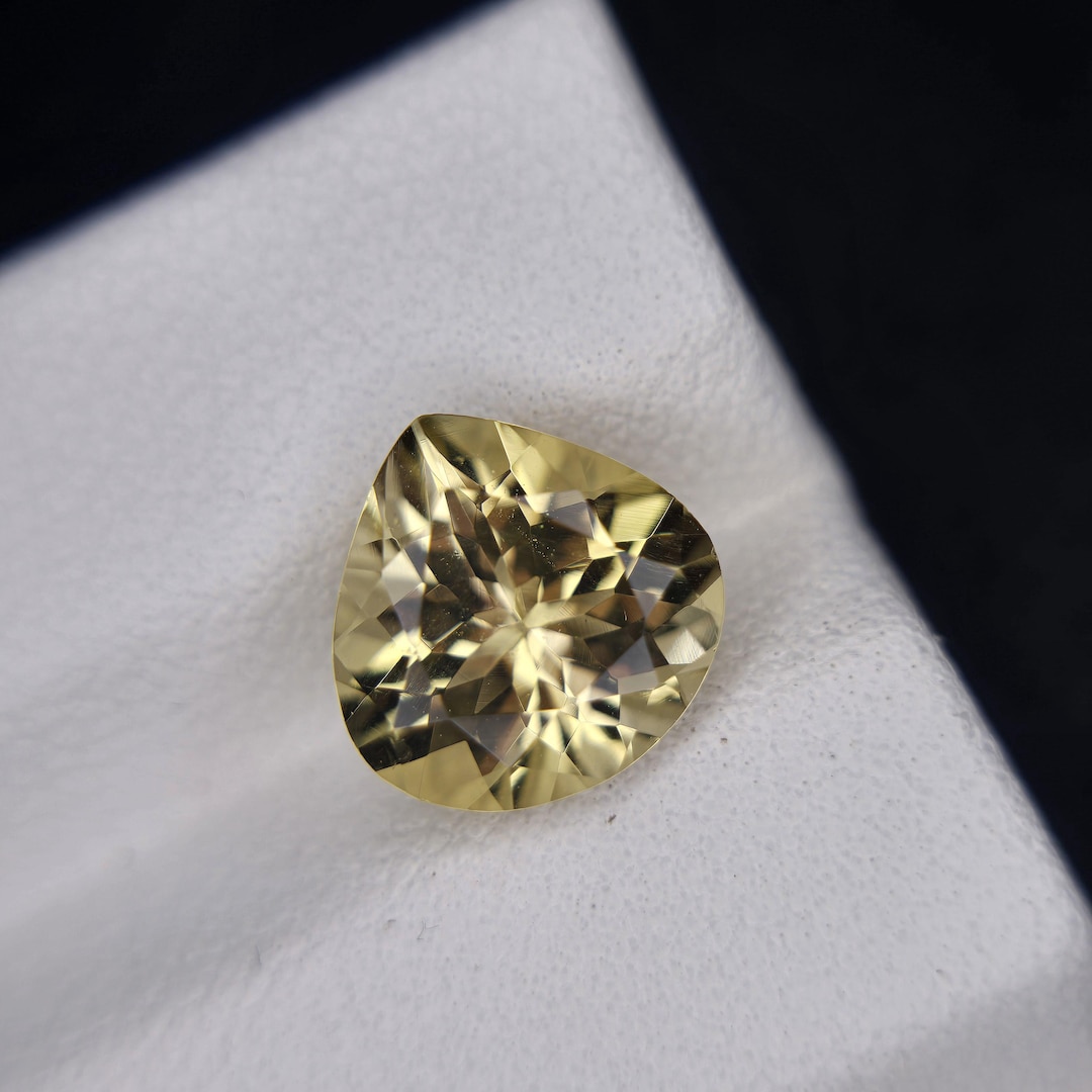 Unheated Yellow Beryl Heliodor Heart Cut Faceted Gemstone 2.15 Ct ...
