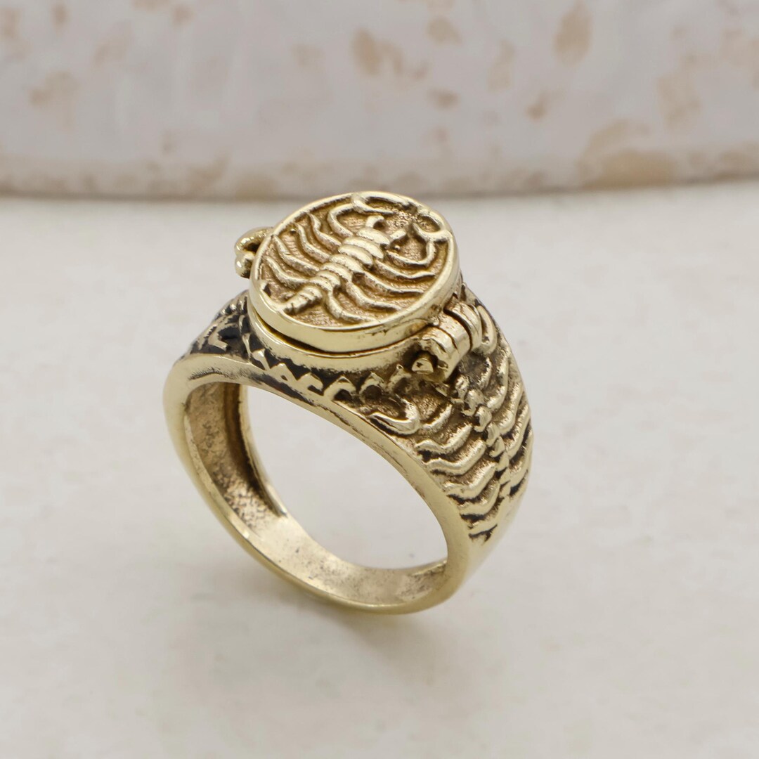Vintage Poison Box Ring, Hidden Compartment Ring, Antique Gold Secret ...