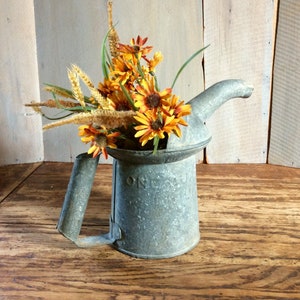 Vintage Galvanized Metal Reusable Oil Can / One Quart Oil Can With ...