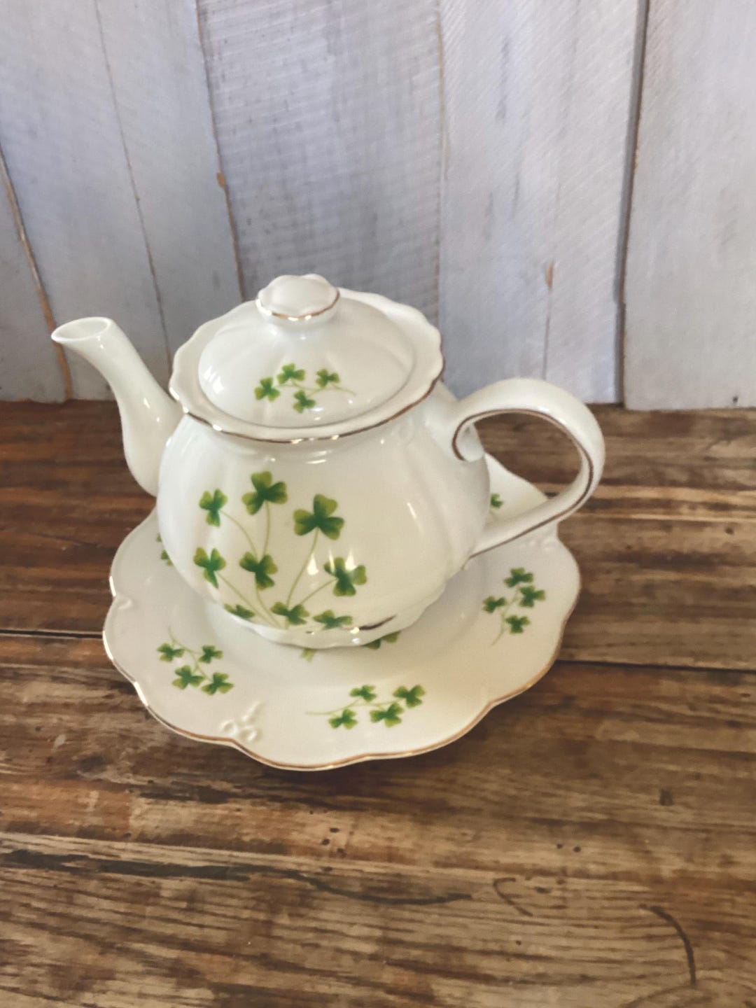 Vintage 2 Piece Shamrock Teapot With Under Plate/clover 3 Cup Teapot ...
