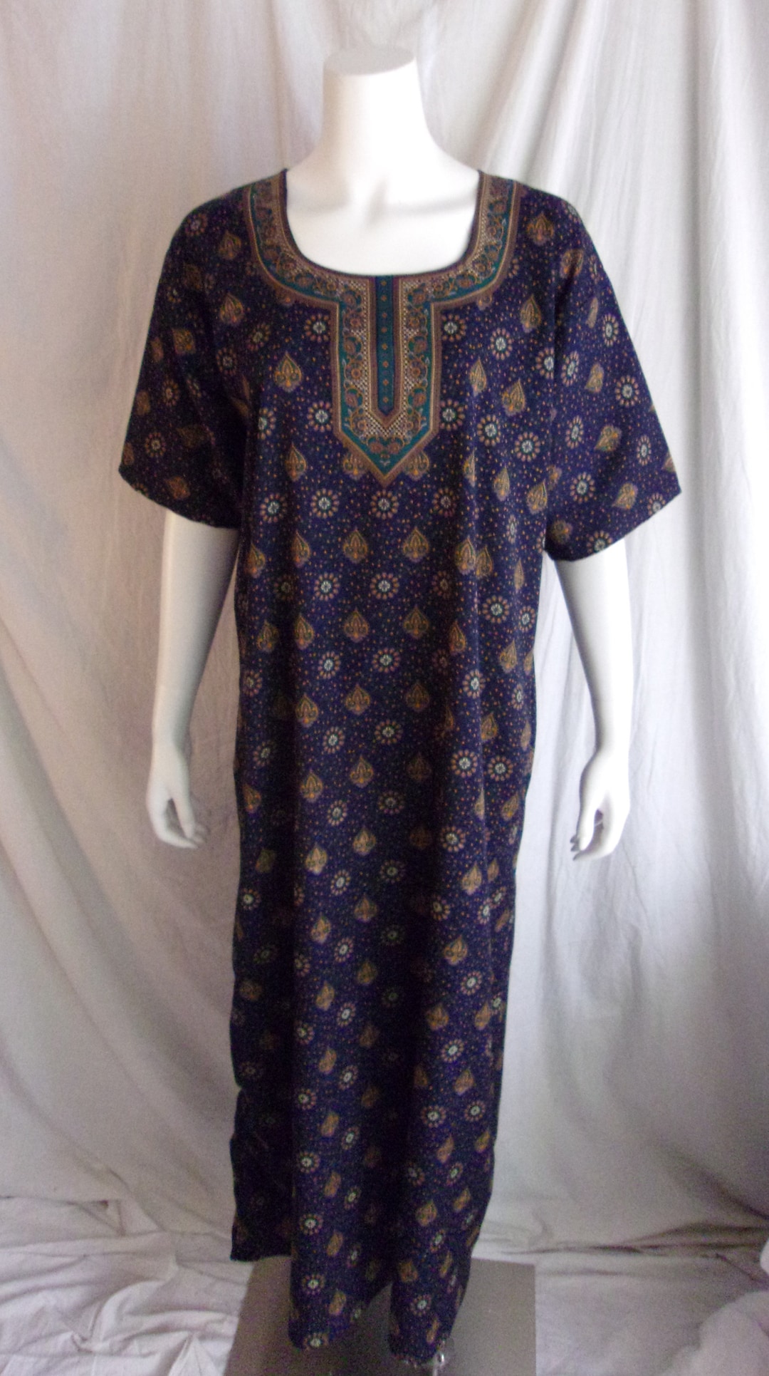 Vintage 1970s Dress Medallion Print Maxi From India Caftan Muumuu XL - Etsy