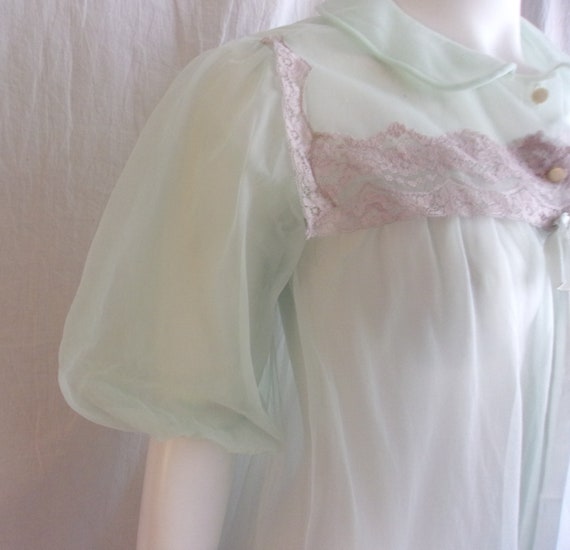 Vintage 1960s Robe Sheer Mint Green Nylon With Lace T Gem