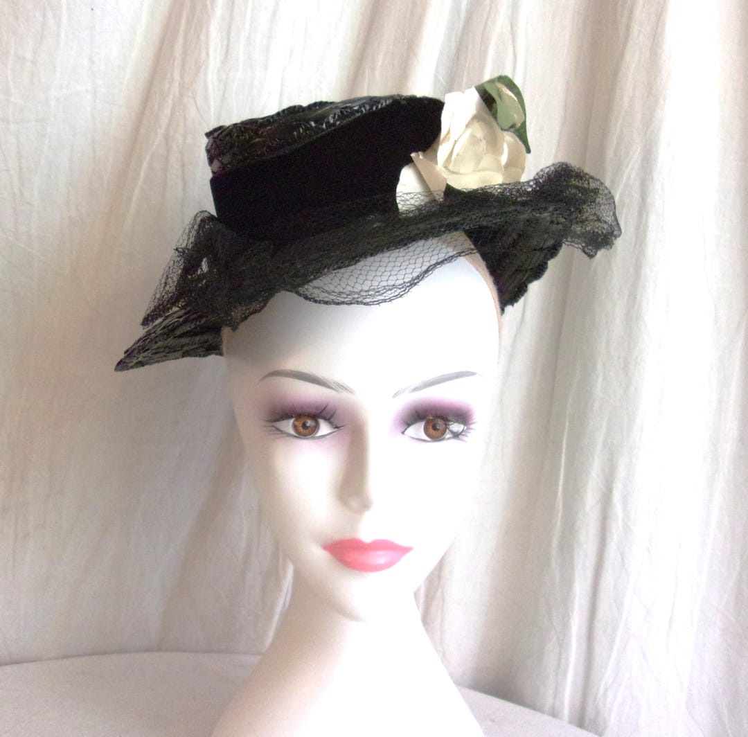 Vintage 1940s Hat Black Tilt Topper With Rose and Netting - Etsy
