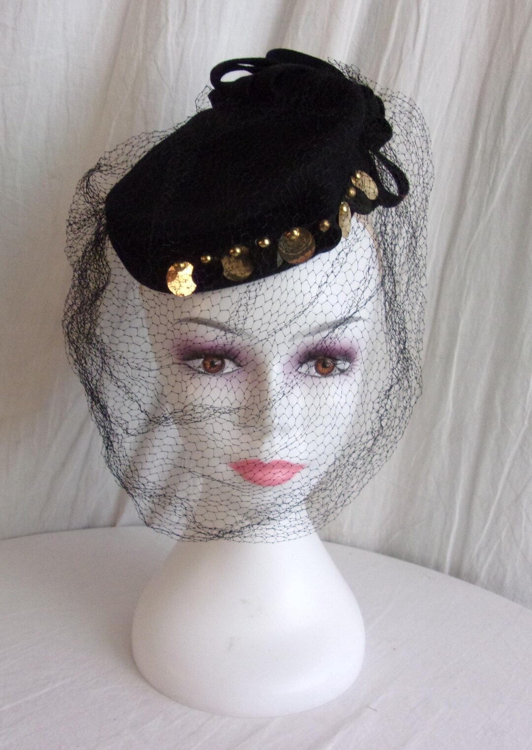 Vintage 1940s Hat Black Felt Tilt Topper Gold Sequin Trim and Veil - Etsy