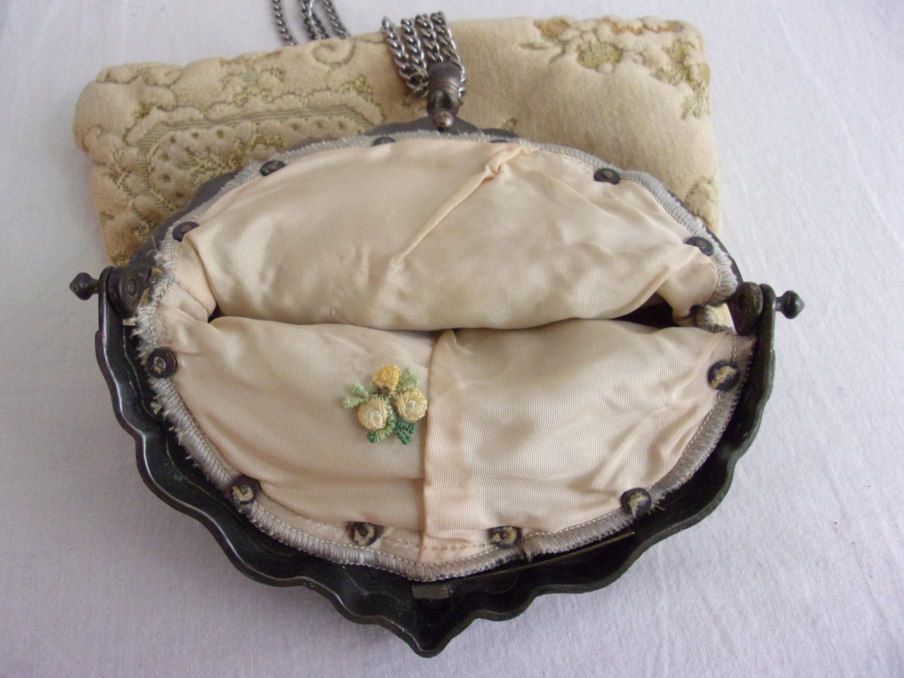 Vintage 1960s Purse Chased Metal Frame Bag With Brocade Body Victorian ...