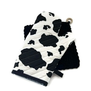 Cow Print Oven Mitt, Farmhouse Kitchen Decor, Kitsch Kitchen Gift - Etsy