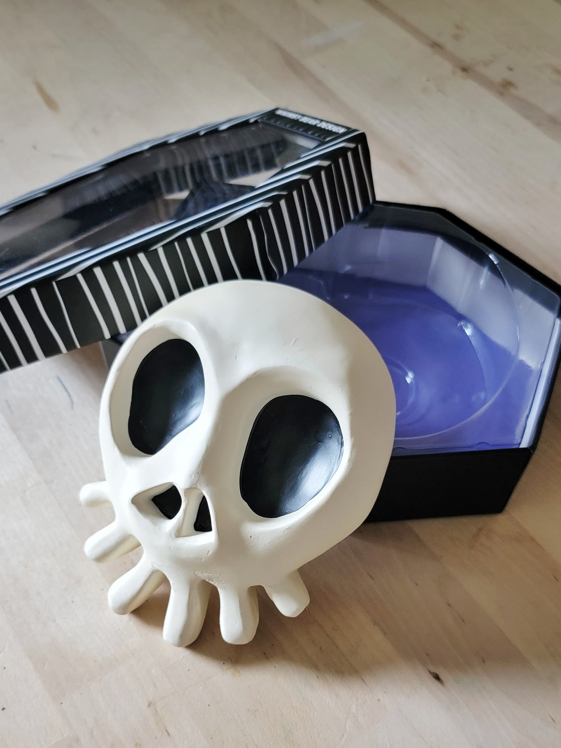 Boxed Skulls - Etsy
