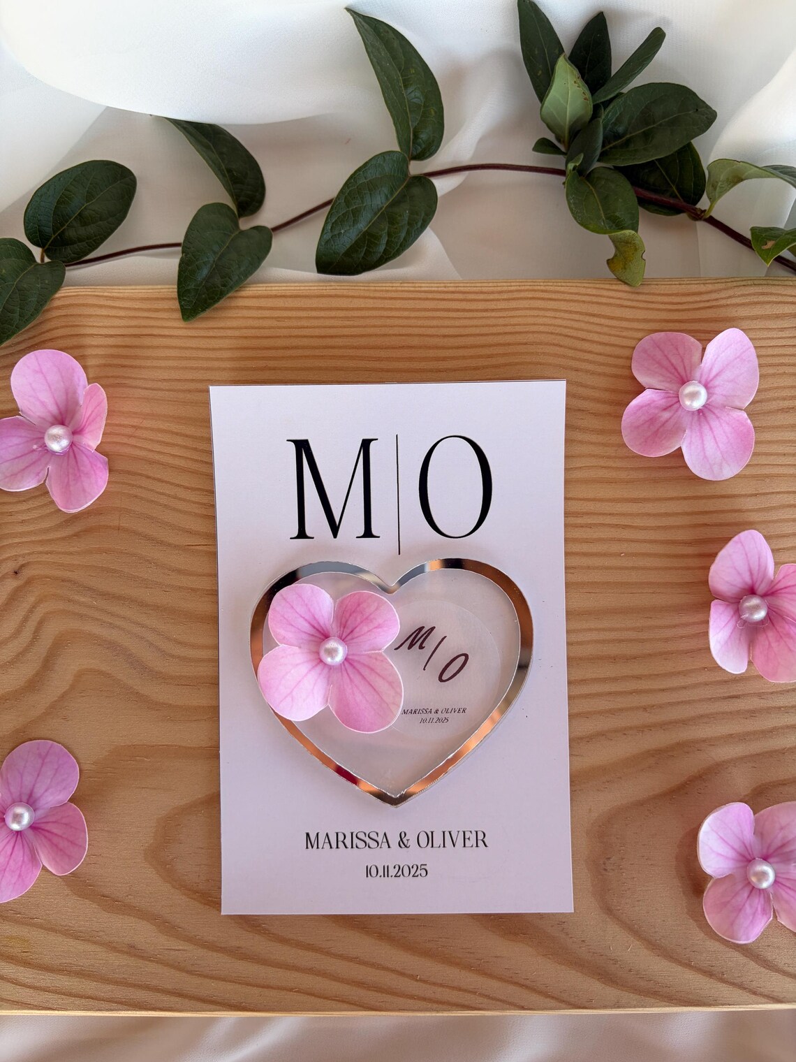 Personalized Floral Heart Magnet Wedding Favor | Custom Card & Initial ...