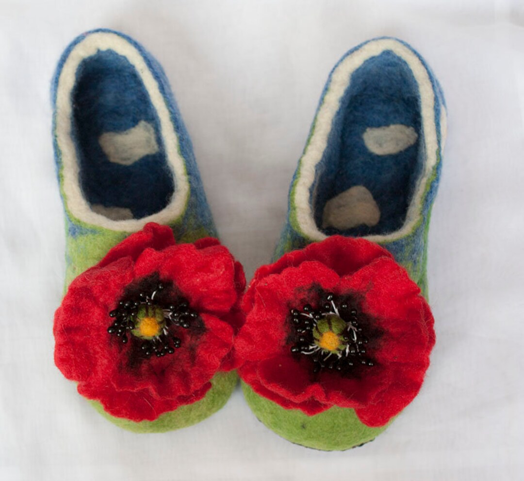 Wool Felt Slippers With Daisies and Poppy Brooch – Handmade Felted ...