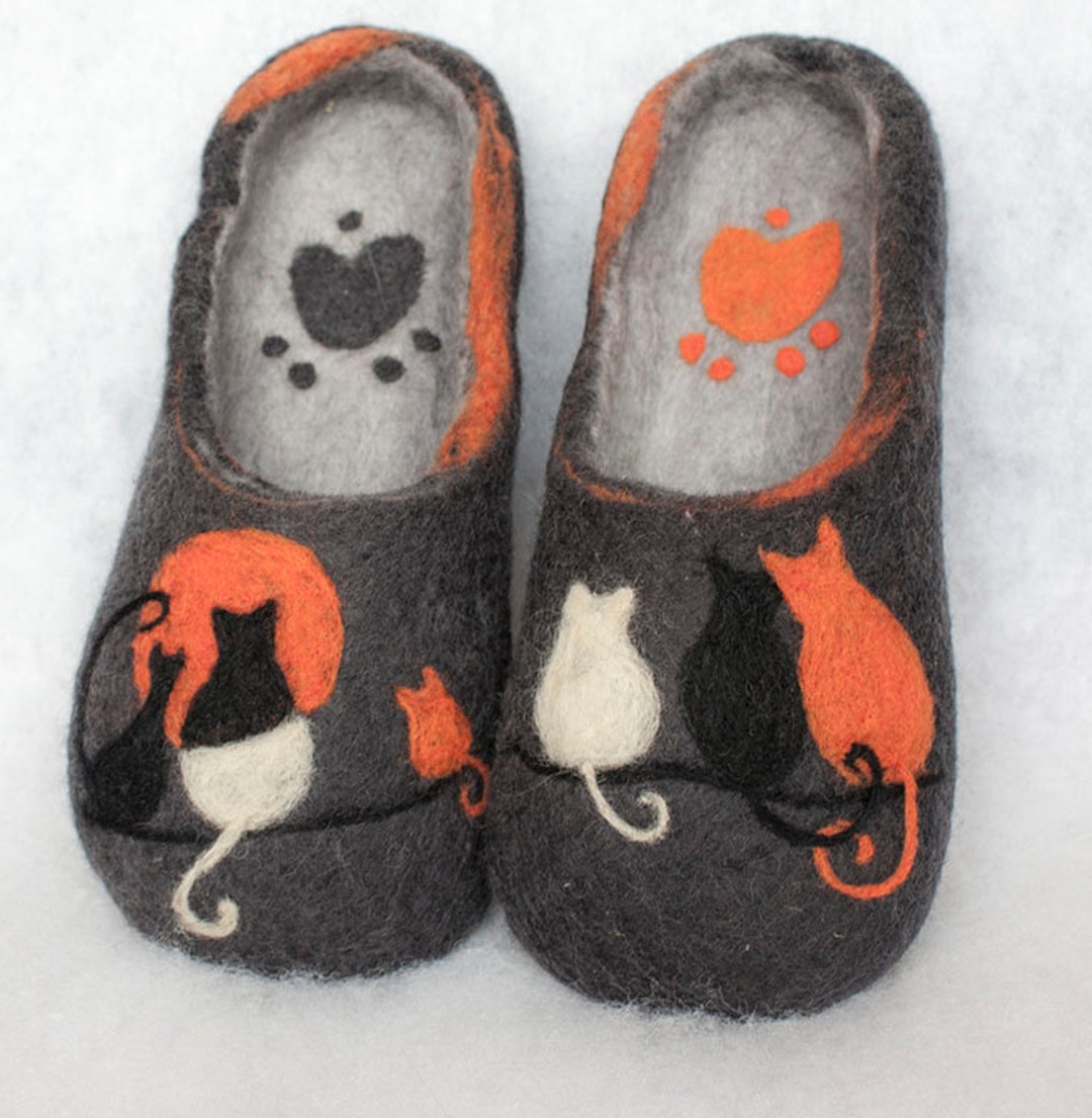 Felted Women's Slippers With Cats - a Gift for Cat Lovers - Gray Felted ...