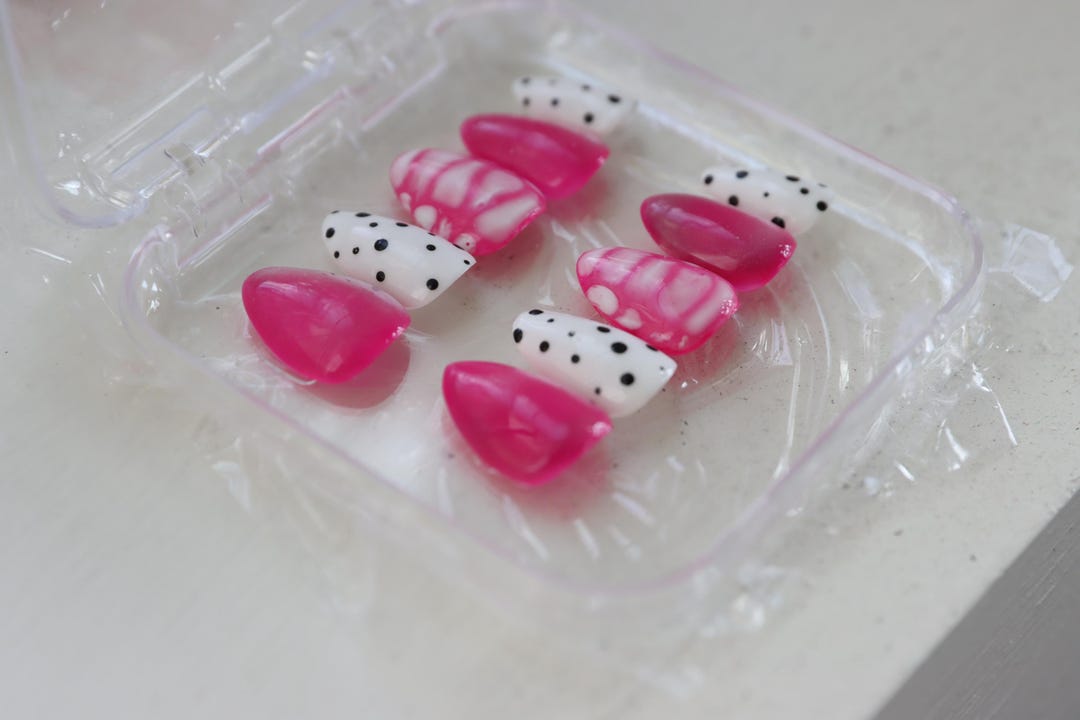 Pretty in Pink Nail Set - Etsy