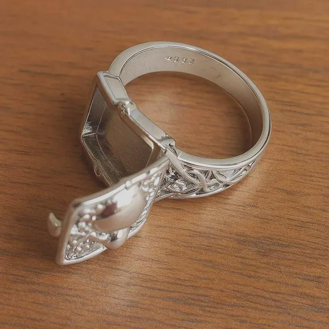 Skull Poison Ring – Secret Locket Ring, Gothic Vintage Hidden ...