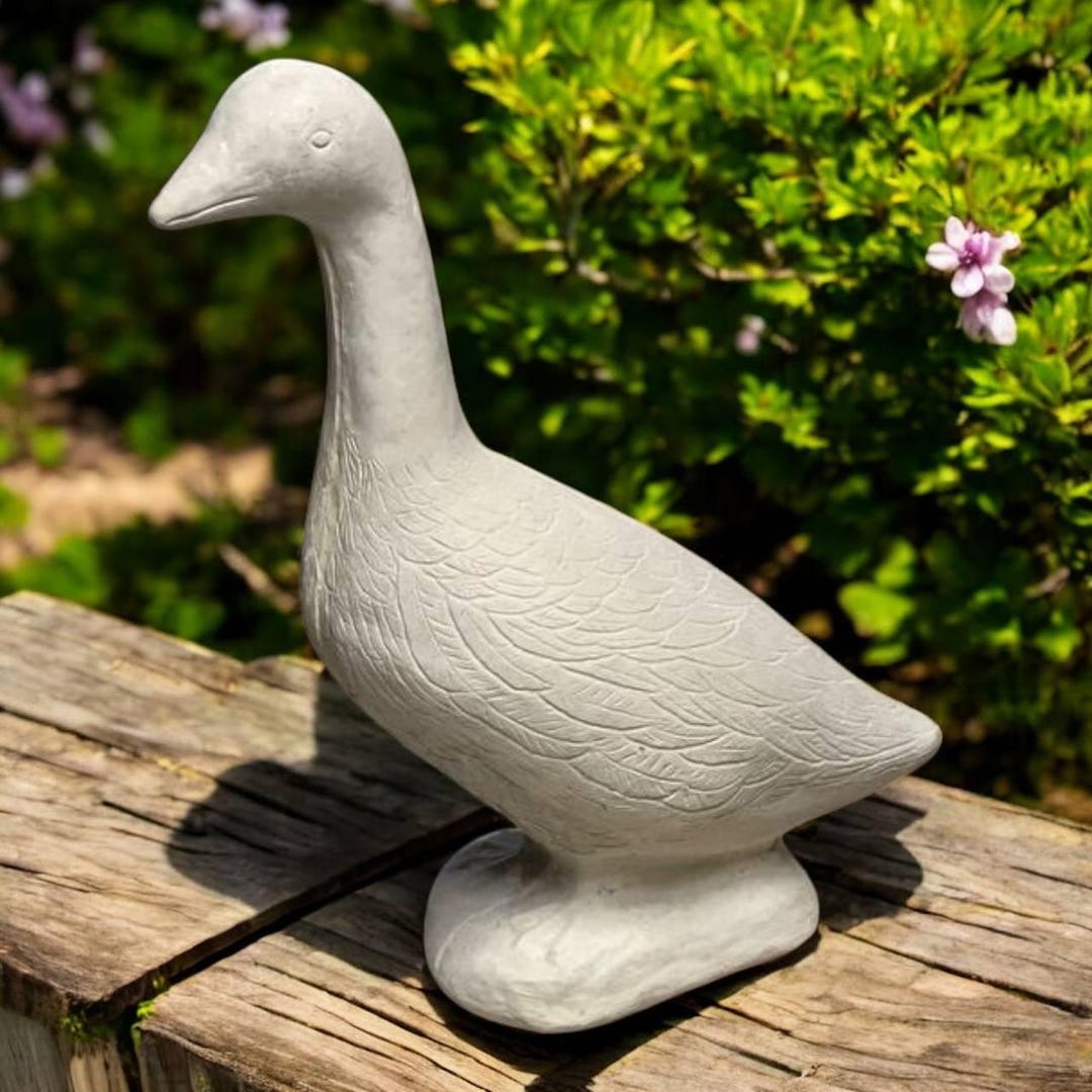 Lawn Goose Statue - Garden Farm Bird - Outdoor Ornament - Stone Goose ...