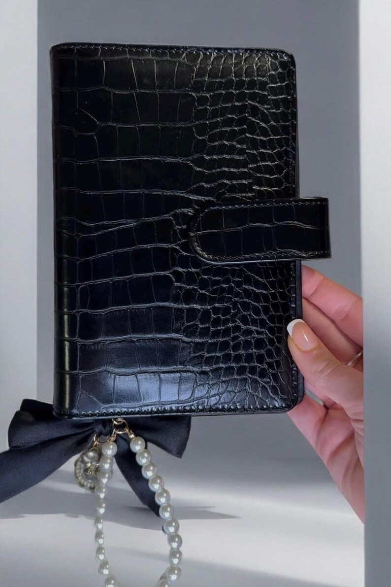 A6 Crocodile Print Budget Binder: Gold Bow Keychain - Etsy