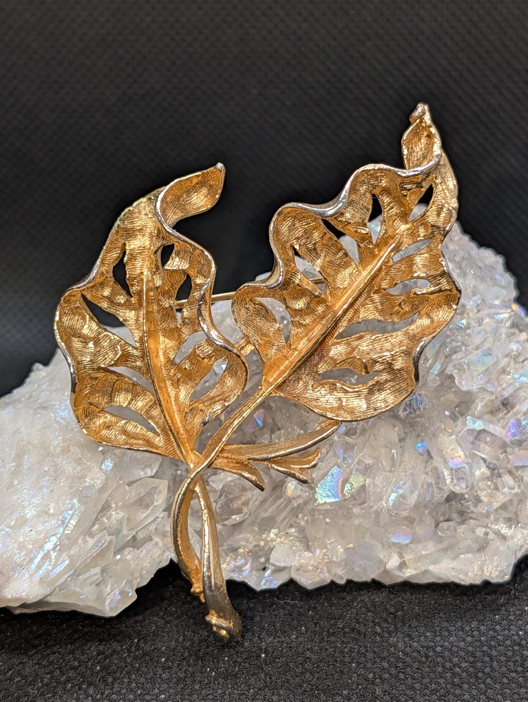 Vintage Lisa Gold Tone Leaf Brooch | Mid-century Botanical Pin - Etsy