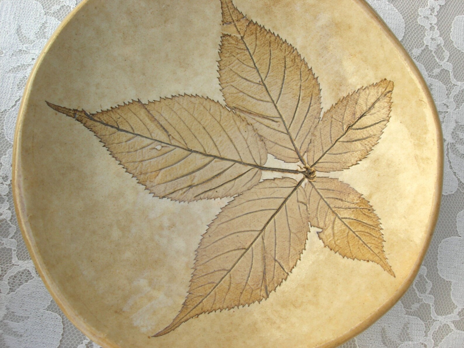 Autumn Leaves 2 Ceramic Leaf Bowls Large & Small BONUS a - Etsy