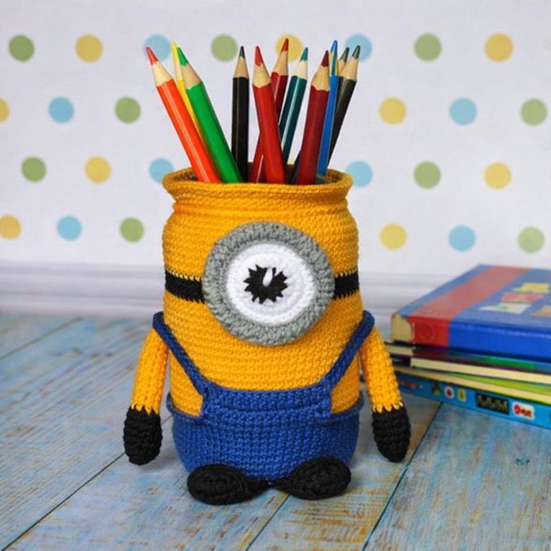 Minion office desk - Etsy.de