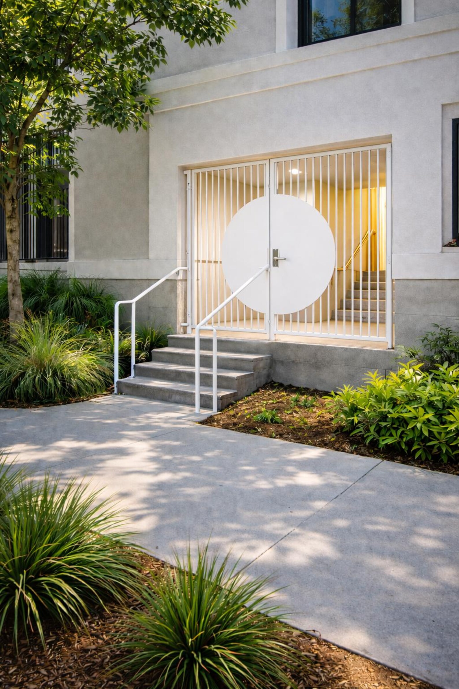 Modern Round Metal Gate Door | Circular Steel Security Door ...