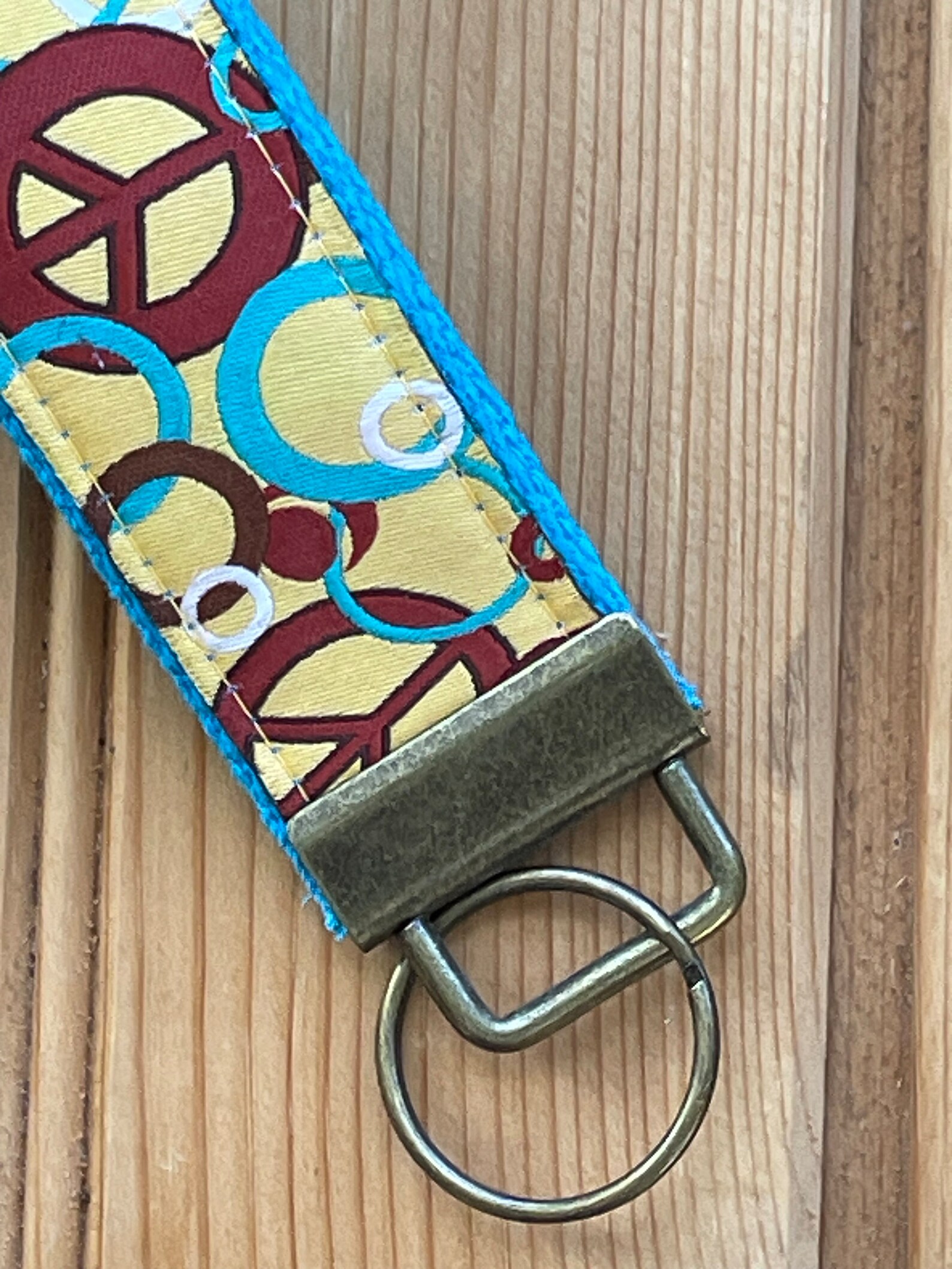 Keyfob Wristlet / Key Fob / Key Chain / Peace Signs / Ready to Ship - Etsy