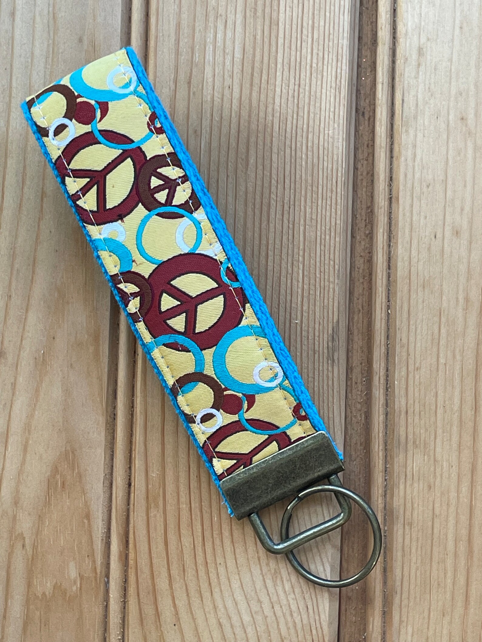 Keyfob Wristlet / Key Fob / Key Chain / Peace Signs / Ready to Ship - Etsy